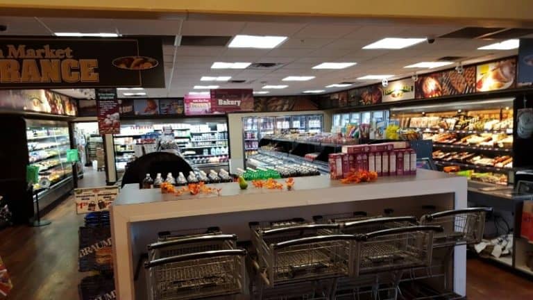 Burger Restaurant & Fresh Grocery in Elk City, OK | Braum's