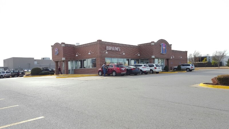 Burgers & Shakes, 13925 N Macarthur Blvd in Oklahoma City, OK | Braum's