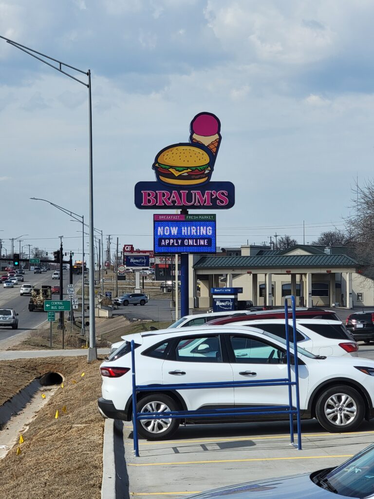 Store #316: 14339 S. Hwy 51, Coweta, OK, 74429 | Braum's
